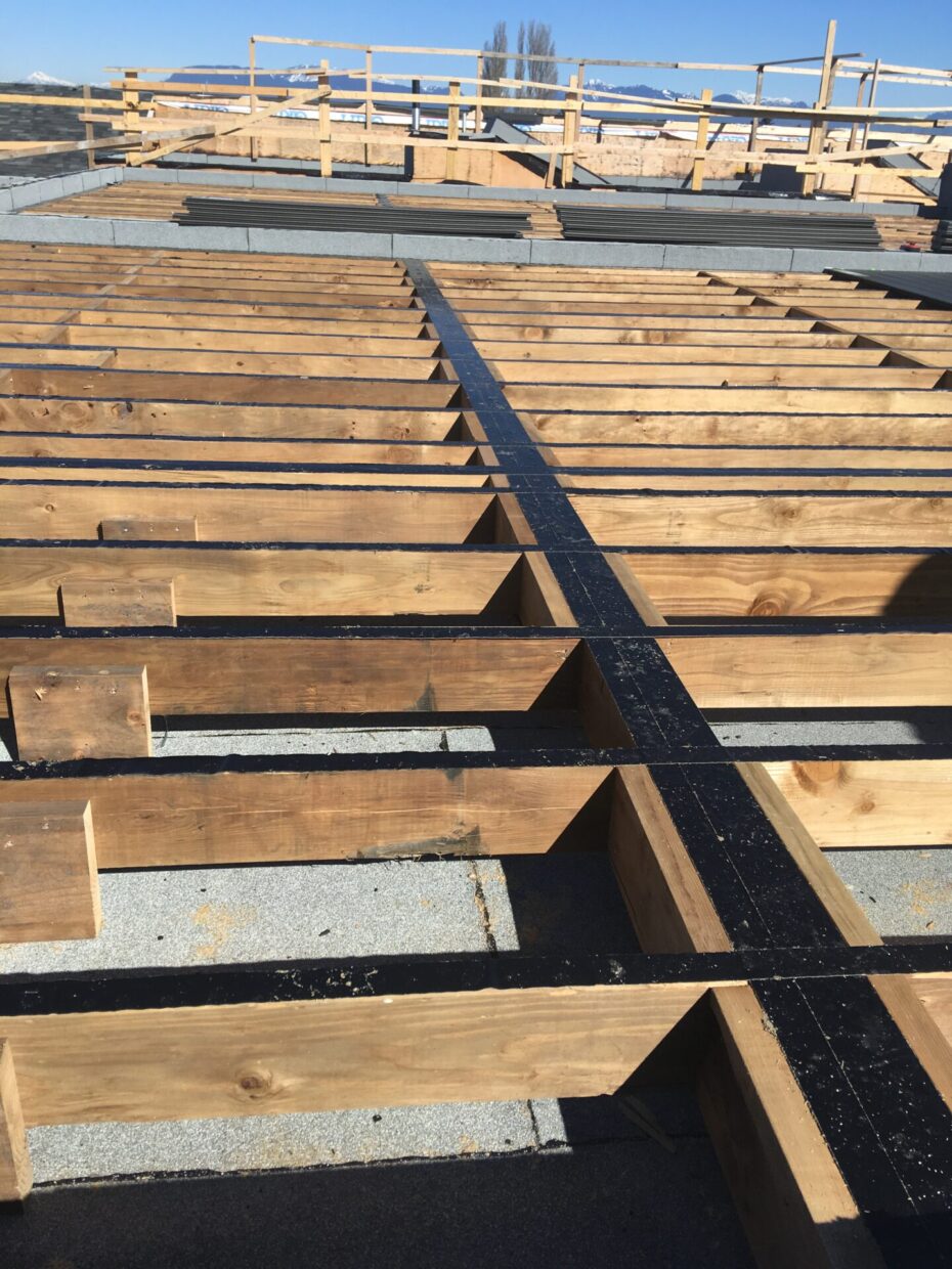 Parts of a Deck: Exploring Its Anatomy - Trex RainEscape